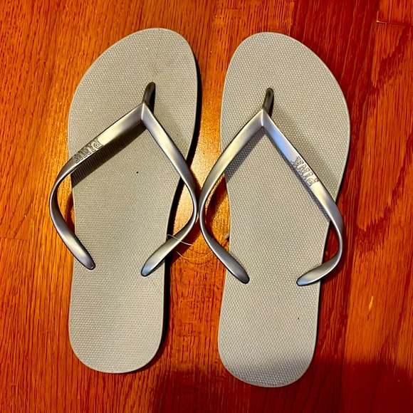 PINK Victoria's Secret | Shoes | Nwot Pink By Vs Flip Flops | Poshmark